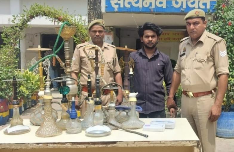Ghaziabad में ACP ऑफिस से चंद कदमों की दूरी पर चलता मिला ये धंधा, छापा पड़ते ही मची भगदड़; ऐसे ...